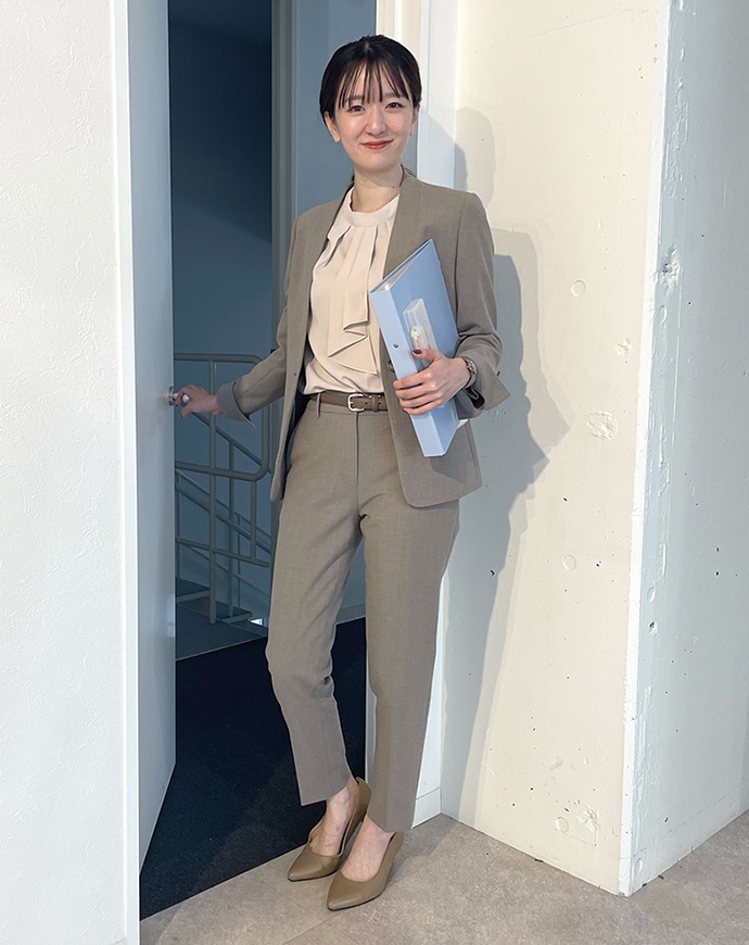 毎日、何着てる？リアル通勤服5DAYS | 特集【ORIHICA公式サイト】