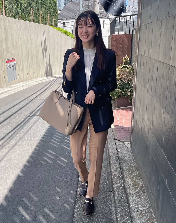 毎日、何着てる？リアル通勤服5DAYS | 特集【ORIHICA公式サイト】