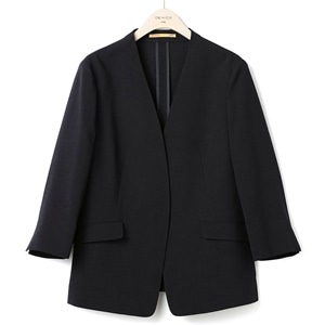 ノーカラージャケットは失礼になる？着こなしのコツ | ORIHICA